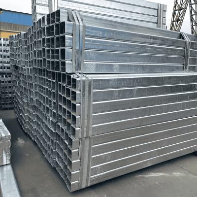 Cina 4x4 Galvanizzato Quadrato Metallo Fence Post per la sicurezza stradale personalizzato e durevole in vendita