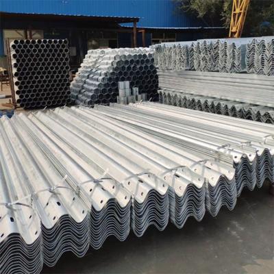 Cina Dimensioni personalizzate Barriera di controllo della folla Recinzione di protezione stradale standard internazionale in vendita