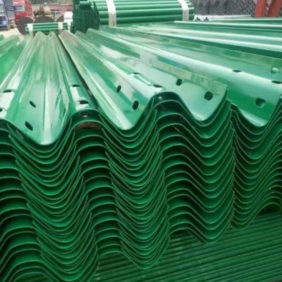 Cina Righe di protezione per autostrade con tecnologia standard AASHTO M-180 e laminata a freddo galvanizzata a caldo in vendita