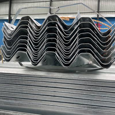 Cina Cornici galvanizzate per autostrade con trave curva W e tecnologia laminata a freddo galvanizzata a caldo in vendita