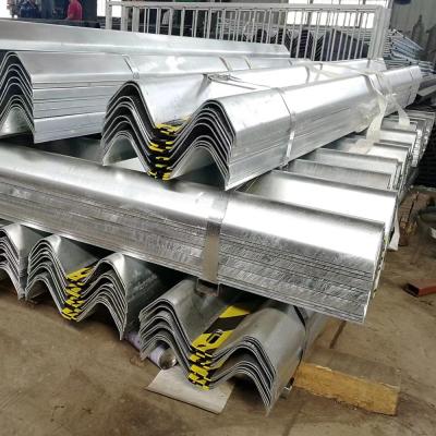 Cina Tecnologia a caldo galvanizzata e laminata a freddo AASHTO M-180 Standard W Beam Highway Guardrail in vendita
