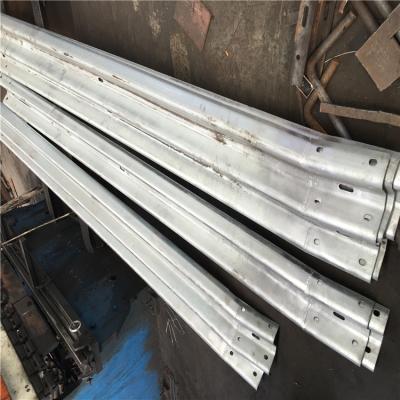 Cina S235jr Barriera di traffico per la sicurezza stradale in vendita