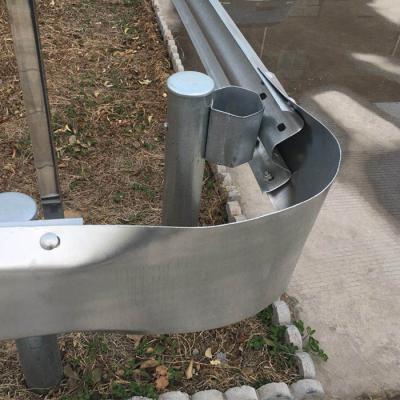 Cina Sicurezza esterna Cornice galvanizzata per autostrade con terminale tampone in acciaio in vendita