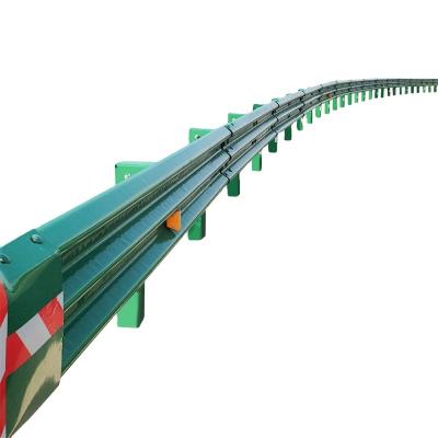 China Standaard AASHTO M-180 roestvrij staal gegolfde W-balk barrière voor veilig wegverkeer Te koop