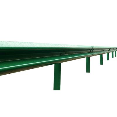 China Standaard AASHTO M-180 Veiligheid op de weg W-balk gegalvaniseerde beveiligingsrail voor marktkorting Te koop