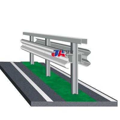 中国 道路安全 W ビーム 高速道路ガードレイル お客様の要求に合わせた 販売のため