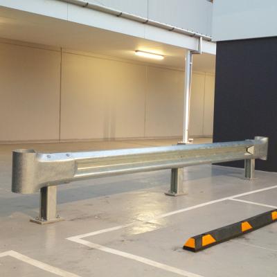 Cina Autostrade, ringhiere e postazioni AASHTO M-180 Standard Hot Galvanized Cold Rolled Technology in vendita