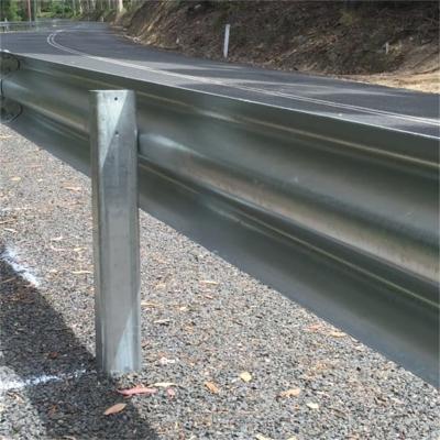 China ISO9001/TUV/ BV/CE gecertificeerde W-balkbeugel voor warm gegalvaniseerde bescherming tegen ongelukken op de weg Te koop