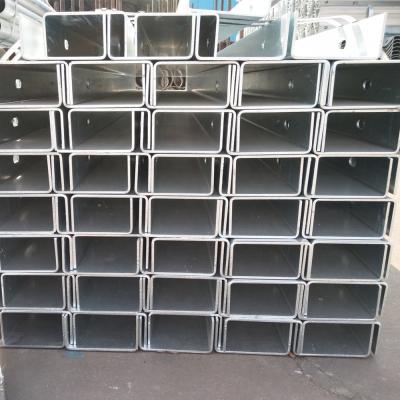 Cina Traffic Road Steel Barrier U Channel Guardrail Post con e certificato ISO9001 2008 in vendita