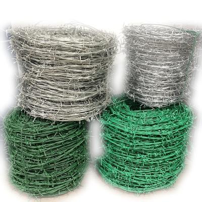 Cina Rotolo di recinzione in filo spinato 12x12 zincato per proteggere il tuo giardino o cortile in vendita