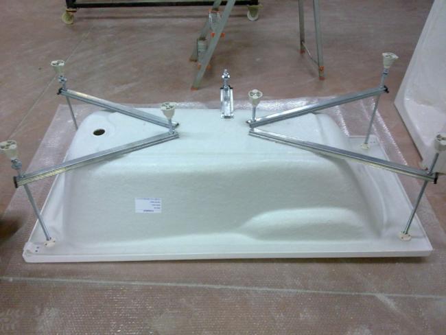 Corner Acrylic Bathtub with Removeable Panel Legs Skirt Bathtub Disassembled