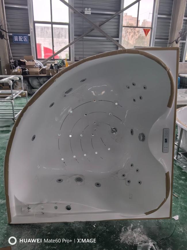 1500mm Corner Acrylic Hydro Massage Bathtub for 2 Person