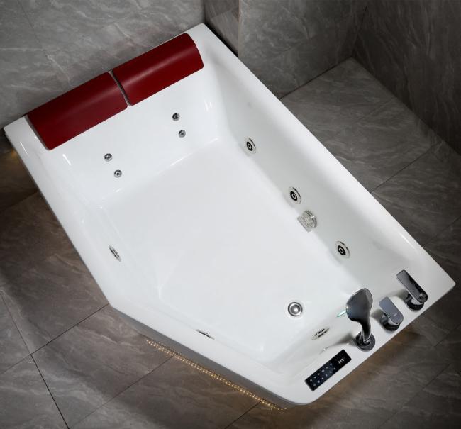 fashion Design Freestanding Acrylic Bathroom Massage Bathtubs Whirlpools