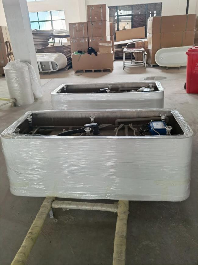 Freestanding SPA Bathtub with Massage Whirlpool Function Top Quality Standard