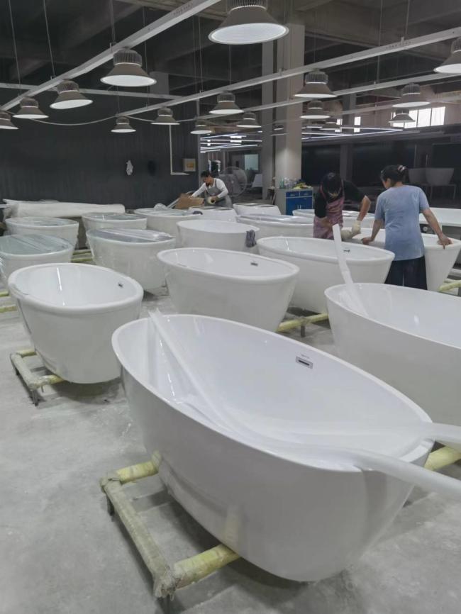 Oval Acrylic Freestanding Bathtub Egg Shape Bulk Loading for Option