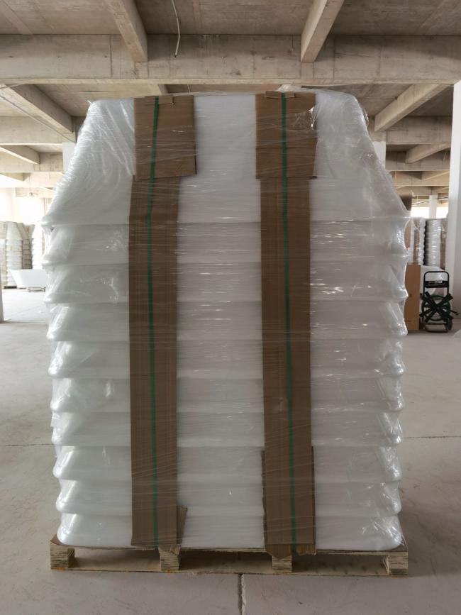 Oval Typical Luxury Freestanding Bathtub Egg Design Bulk Packing for Option