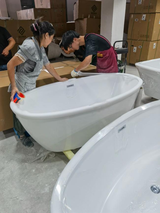 Oval Typical Luxury Freestanding Bathtub Egg Design Bulk Packing for Option