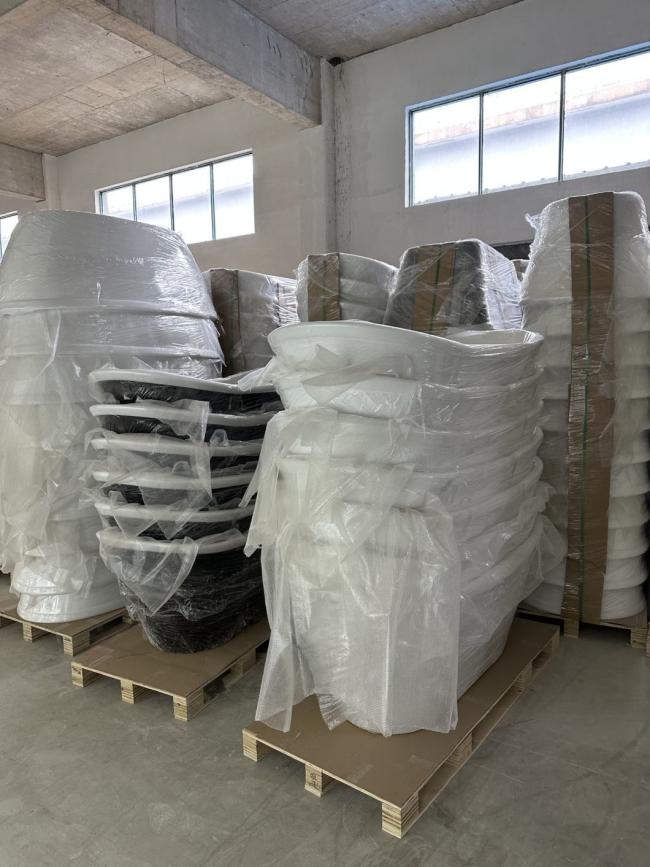 Oval PMMA Acrylic Freestanding Bathtub Narrow Rim Border Bulk Packing