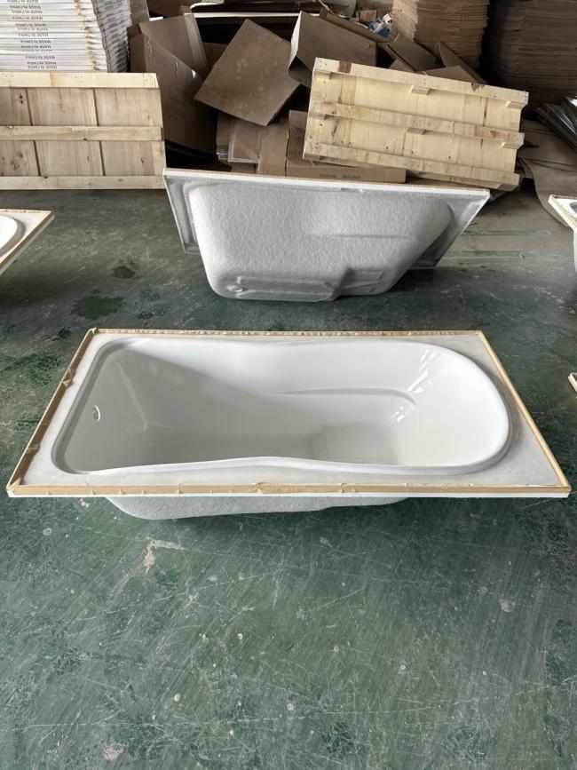 Oval Rop in Acrylic Bathtub Center Waste Hole