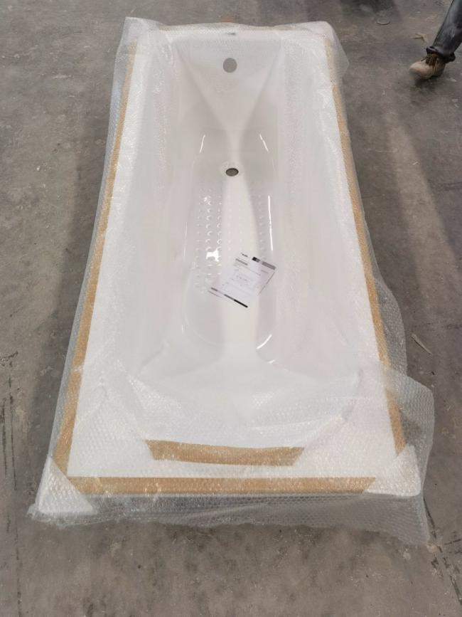 Oval Rop in Acrylic Bathtub Center Waste Hole