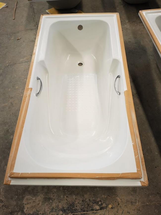 Elegant Simple Drop in Acrylic Bathtub with Handles Built in for South Asia Market