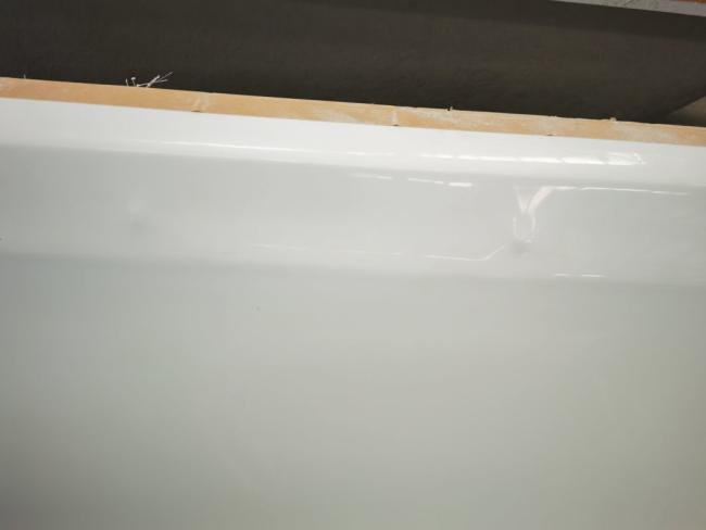 Africa Simple Drop in Acrylic Bathtub with Handles Built in Color Bathtub