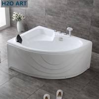 China Acrylic Corner Bathtub with Removable Panel 1700x1000x600mm Disassembled for Easy Transport for sale