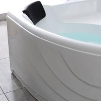 China Acrylic Corner Bathtub with Removable Panel 1700x1000x600mm Disassembled for Easy Transport for sale
