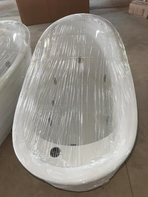 Cina 1800mm tubo di vasca da bagno esterno Massaggio gratuito vasca da bagno acrilica indipendente con getti a turbine in vendita