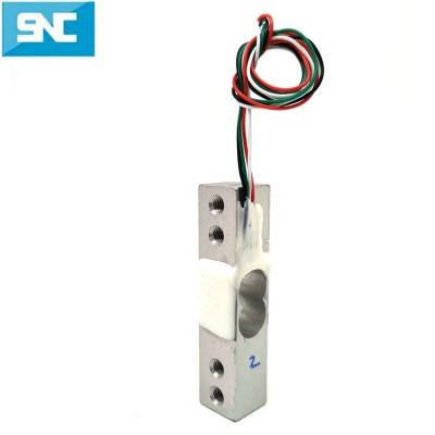 China Alta precisión 1.0±0.1mV/V Salida nominal 5kg Célula de carga micro 58x12.7x12.7mm para pequeña escala Clase de precisión del 0,05% en venta