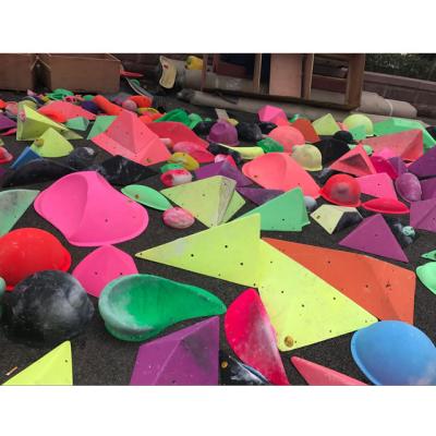 Cina Volumi della parete di arrampicata in interno in rosso XXL per le prestazioni di bouldering in vendita