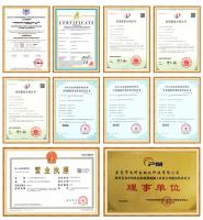 China Semi Automatic Flat Bottle Labeling Machine 15-30pcs/min 220V for Food Cosmetic for sale