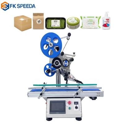 China 220 V volgeautomatiseerde tafelmachine voor het etiketteren van vierkante flessen/zakken Te koop