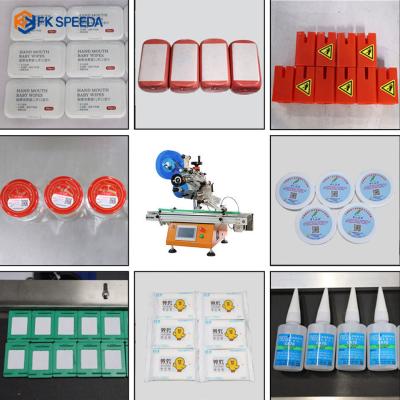 Cina 220 V Macchina di etichettatura piana a scrivania completamente automatica per l'etichettatura di bottiglie quadrate / sacchetti in vendita