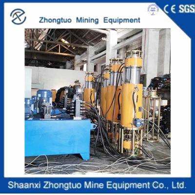 China Jack hidráulico com sistema de elevação síncrono: Tecnologia de ancoragem pré-stressada e hidra central controlada por computador à venda