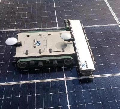 China Xi'an manufacturer large power station solar panel cleaning robot Te koop