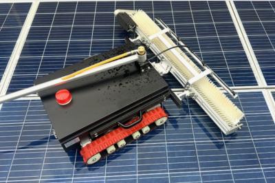 Cina Apparecchiature per robot di pulizia fotovoltaica in grado di pulire efficacemente i pannelli solari in vendita