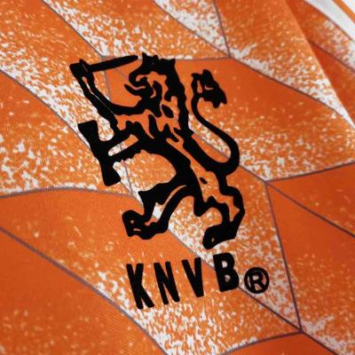 Cina Retro Jersey di calcio delle vecchie di calcio maniche bianche asciutte rapide rosse dei Jersey in vendita