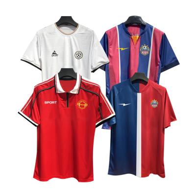 Cina Embrace Heritage Retro Team Jersey Timeless Style Old Season Soccer Jersey in vendita