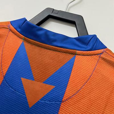 Cina Corredi classici di calcio del retro di calcio dei blu navy club emblematico dei Jersey in vendita