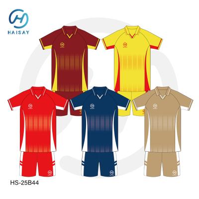 Cina Dipingi il tuo campo, indossa la tua visione: Set di calcio casual personalizzati con infinite possibilità di colore e design in vendita