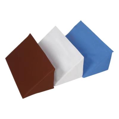China In Stock Foot Elevation Pillow Ankle Wedge Pillow Memory Foam Elevated Triangle Cushion For Circulation, Swelling,Pain Relief for sale
