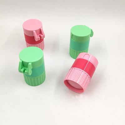 China Portable Mini Pill Cutter Pill Grinder Splitter for Small or Large Pills for sale