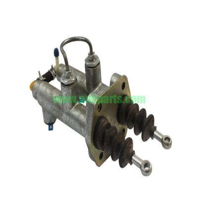 China 81869963 81866911 F0NN2140AD NH Tractor Parts Master Cylinder Agricuatural Machinery Parts for sale