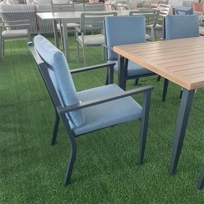 Cina Dispositivi di giardino per esterni di colore personalizzabile Divano in rattan in alluminio in vendita