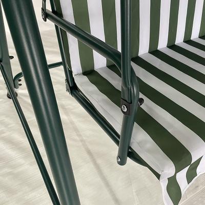 Cina Letto appeso all' aperto Moderno design Silla oscillante per 3 persone con tubo e tetto in acciaio in vendita