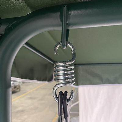 Cina Letto appeso all' aperto Moderno design Silla oscillante per 3 persone con tubo e tetto in acciaio in vendita