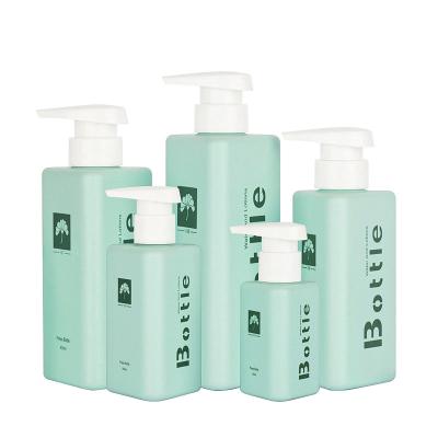 Cina Dispenser di shampoo Bottiglia di PETG per lozione vuota colorata con pompa in vendita