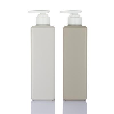 Cina Bottiglia cosmetica della lozione dell'ANIMALE DOMESTICO quadrato con la timbratura calda del cappuccio della pompa di stampa in vendita