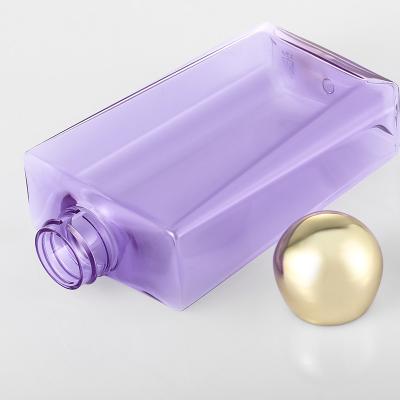 Cina Bottiglia di profumo colorata con tappo a vite da 300 ml 500 ml con tappo dorato in vendita
